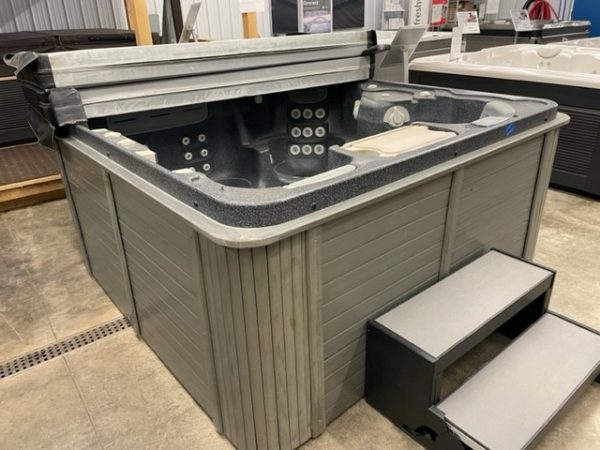 thermospas 05-22 | Young's Hot Tub Sales and Service Center